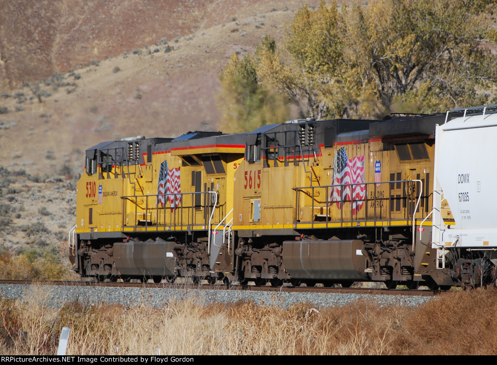 DPU's UP 5310 & UP 5615 bring up end of east bound UP freight